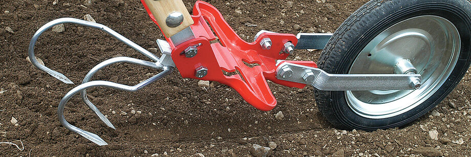 Wheel Hoes | 100% Guaranteed | Johnny's Selected Seeds