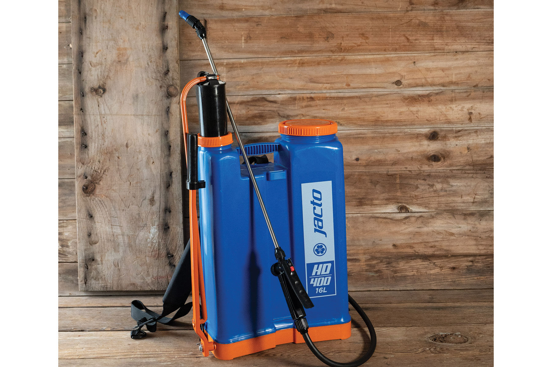 Jacto 4-Gal. Agitating Backpack Sprayer | Johnny's Selected Seeds